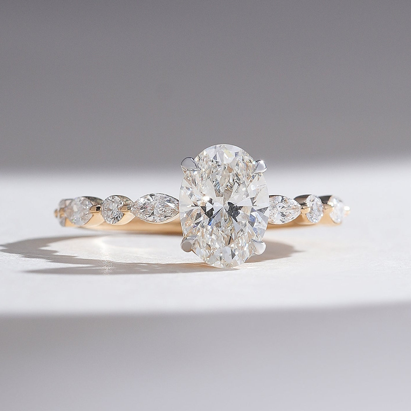 Aveline in Oval – True Diamond IN