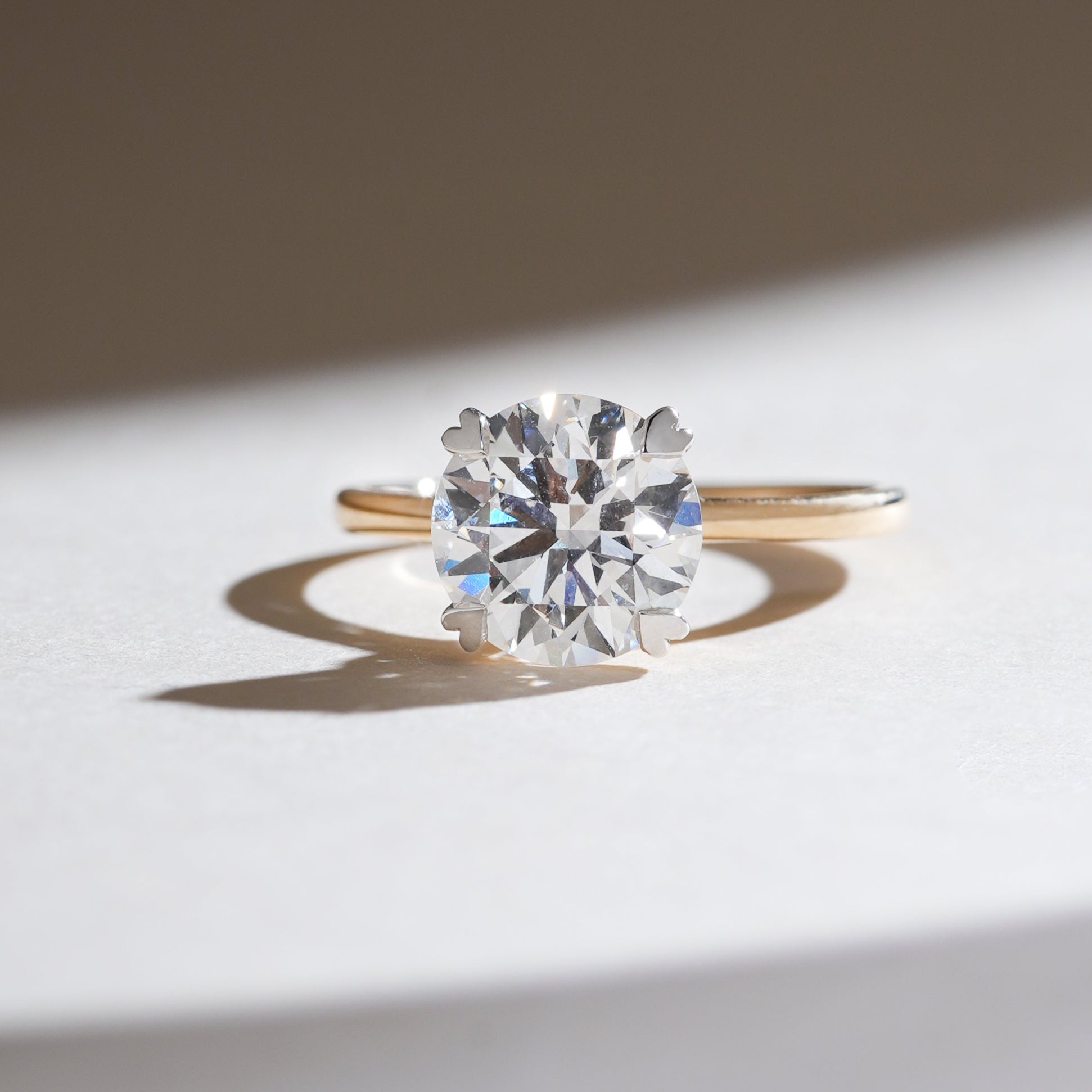 Hidden Harmony in Round – True Diamond IN